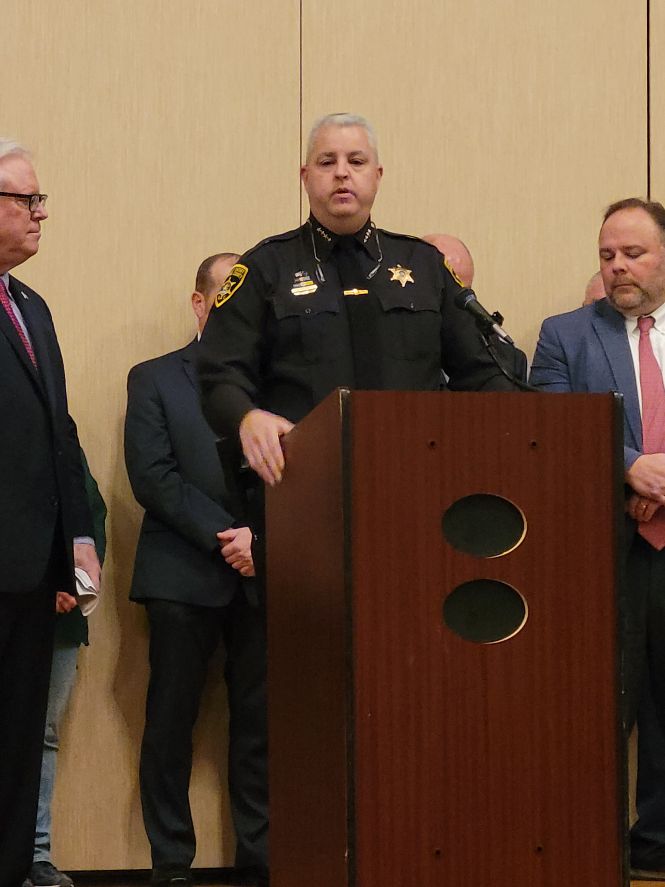 Regional Law Enforcement, Elected Leaders Call for Governor to ...